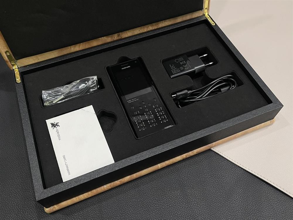 Mobiado forma Stealth like new 99%